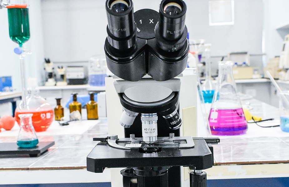 Μικροβιολογία - Βοηθός Ιατρικών Εργαστηρίων στο ΙΕΚ ΑΚΜΗ®.