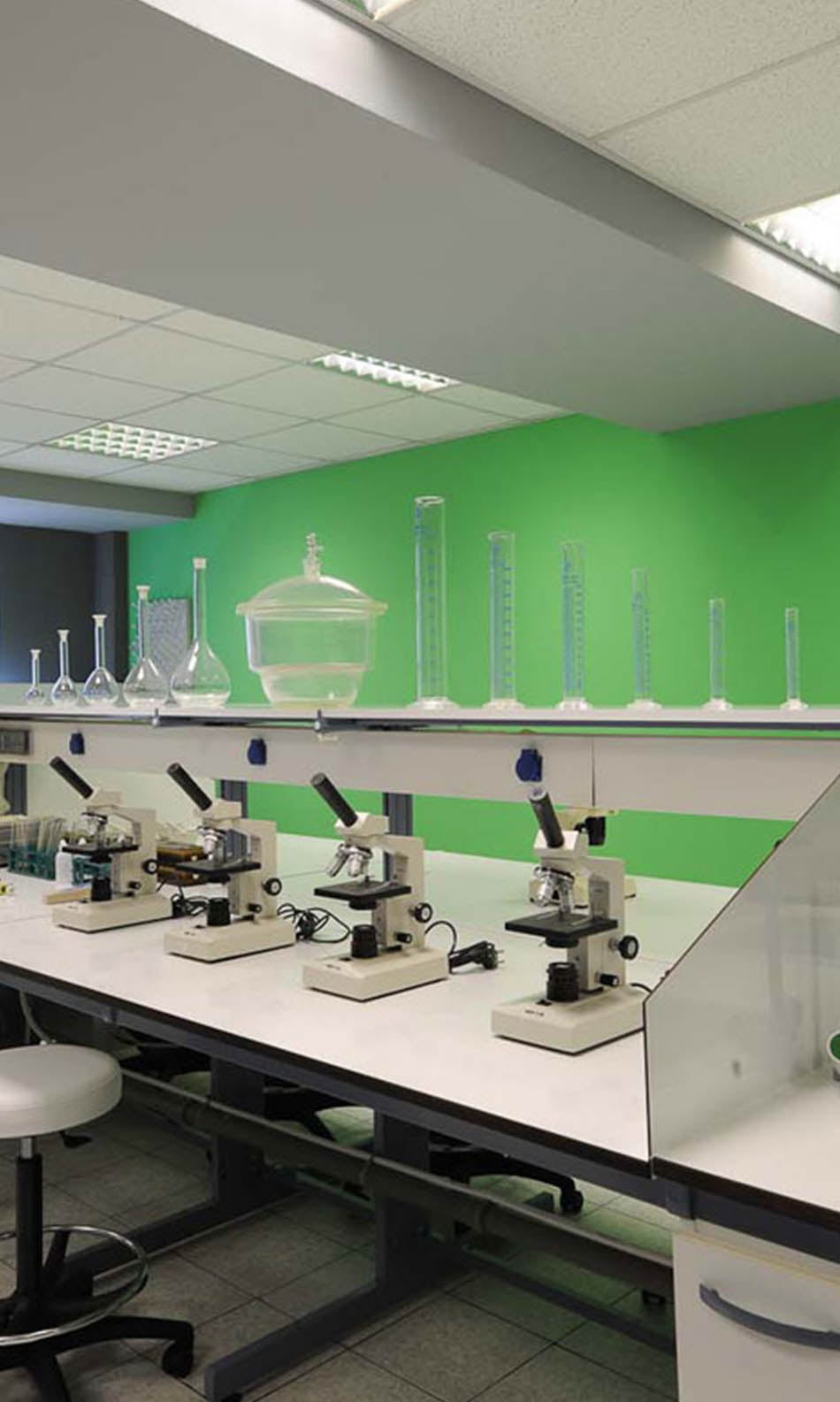 Μικροβιολογία - Βοηθός Ιατρικών Εργαστηρίων στο ΙΕΚ ΑΚΜΗ®.