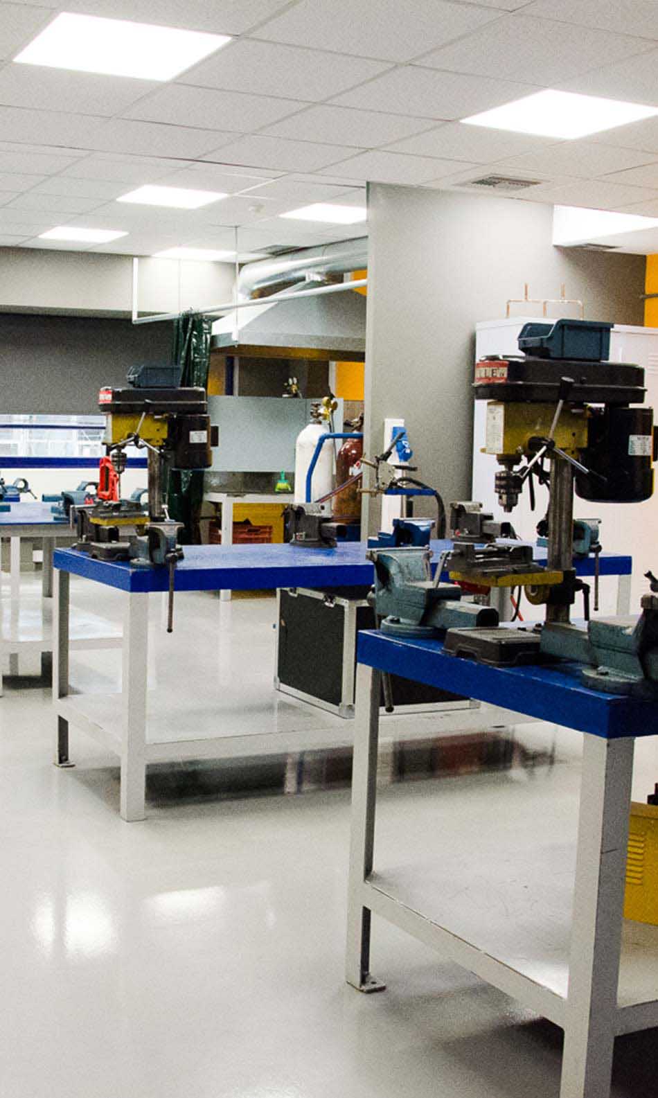 Σπουδές Τεχνικών Επαγγελμάτων στο ΙΕΚ ΑΚΜΗ®.